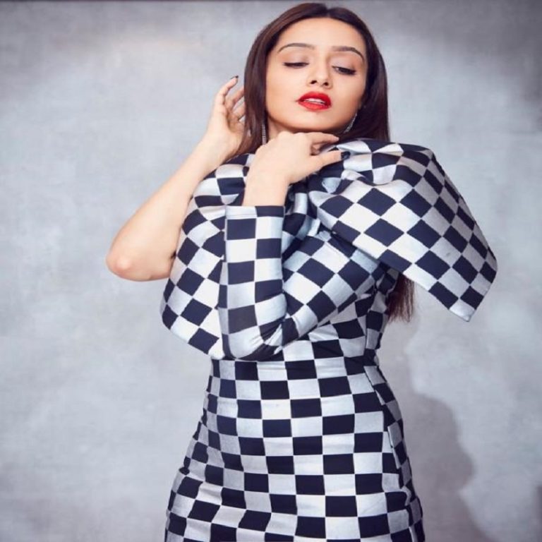 5 Different Ways To Wear Checks This Season | Fashion Goalz